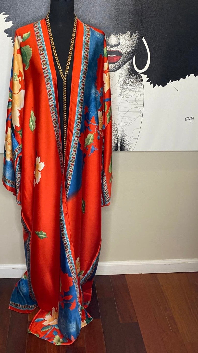 THE QUEENS – Kaftanated