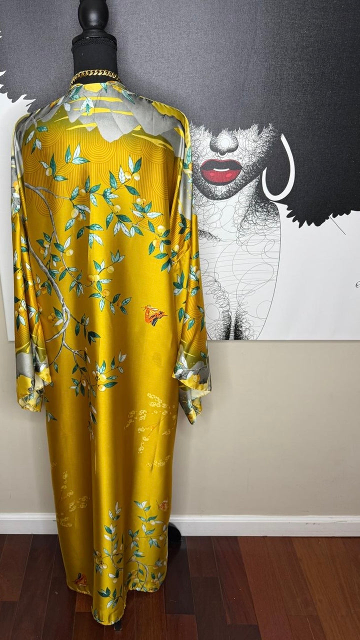 THE QUEENS – Kaftanated