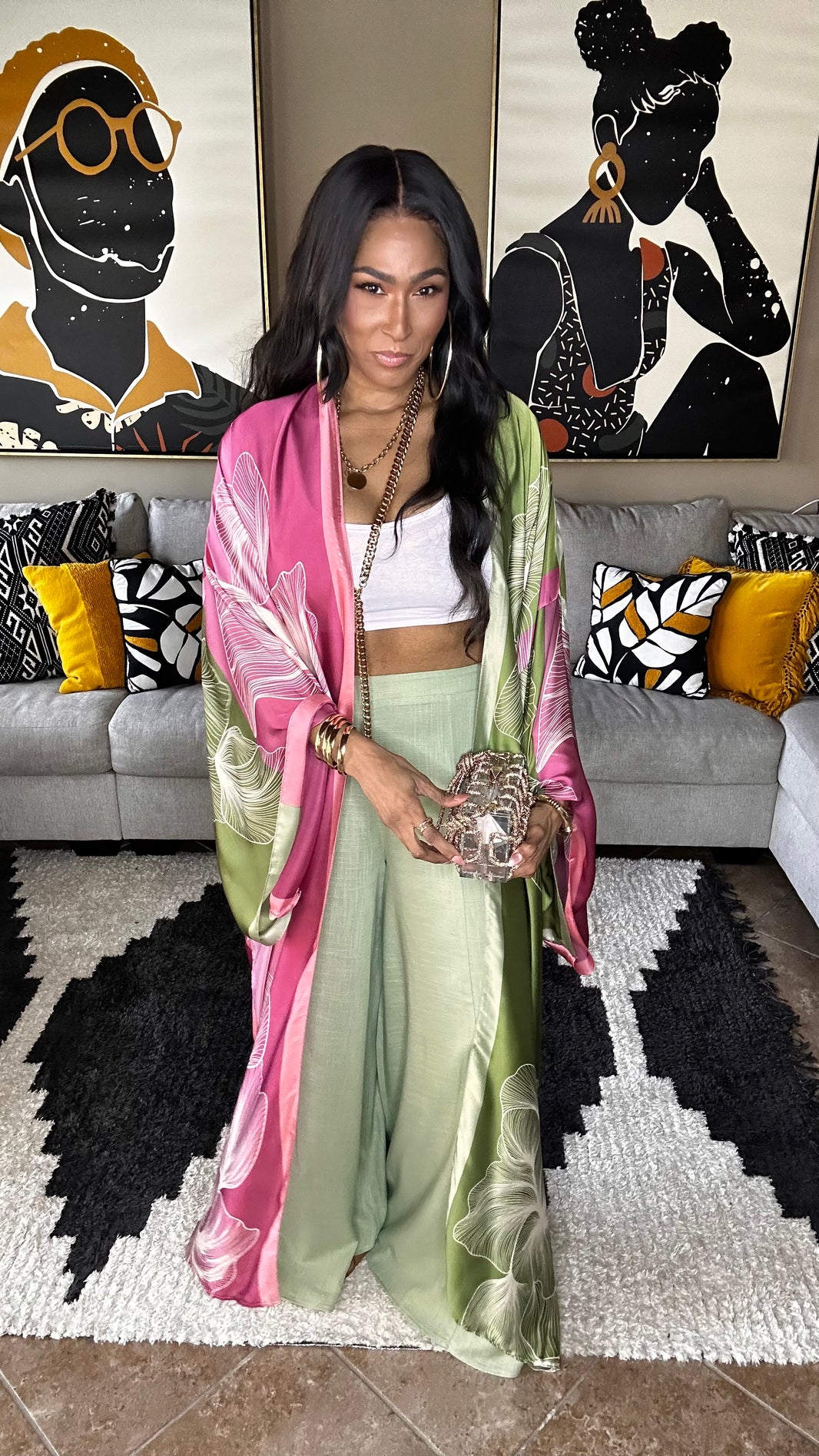 THE QUEENS – Kaftanated