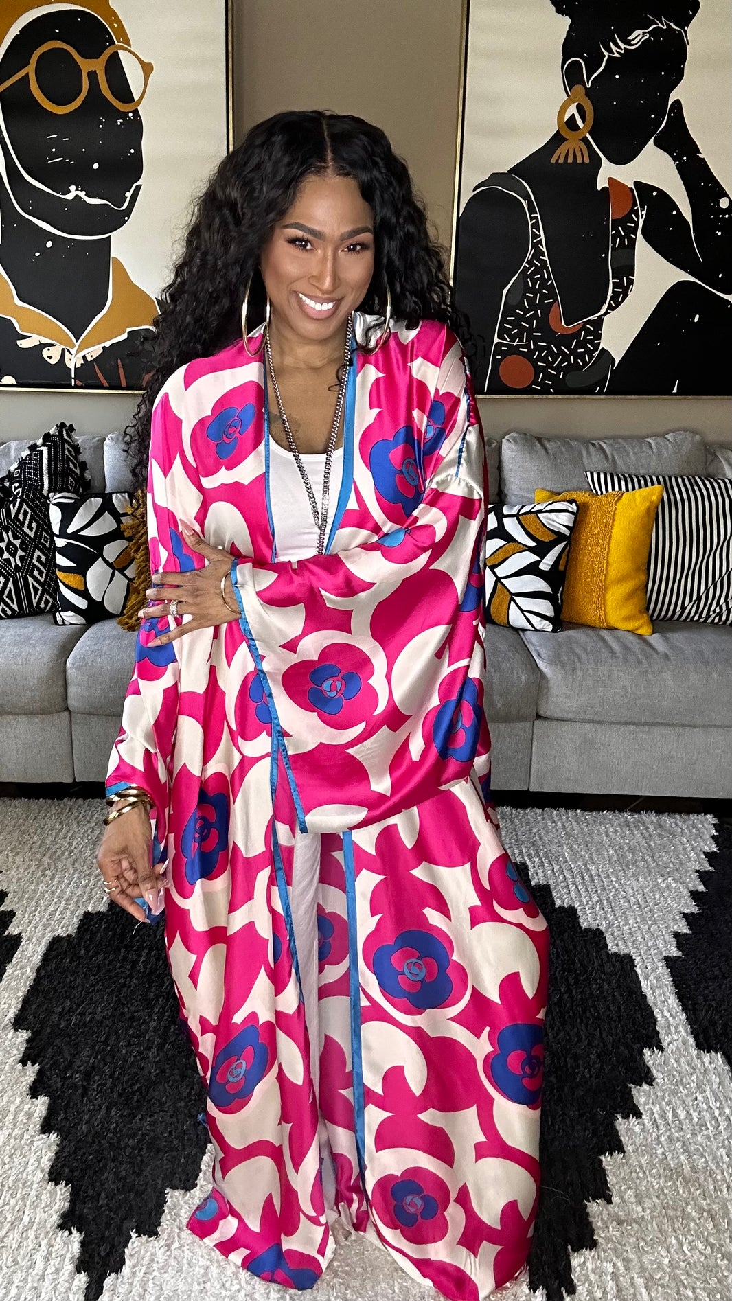 THE QUEENS – Kaftanated